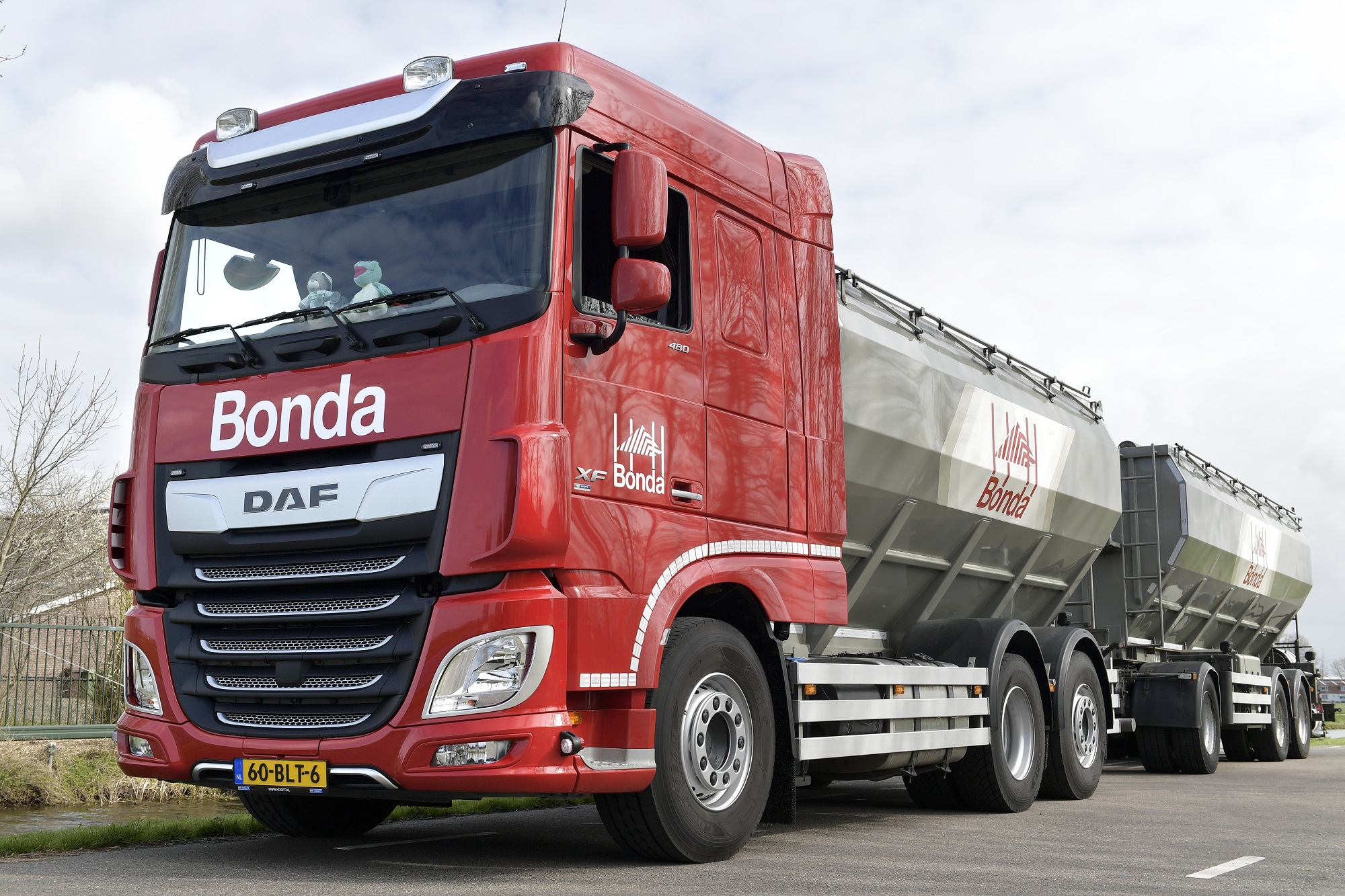 Bonda bezorgt bierbostel met zuinige DAF XF - DAF Nederland